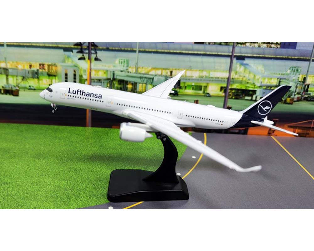 www.JetCollector.com: Lufthansa A350-900 D-AIXO detachable gear, w ...