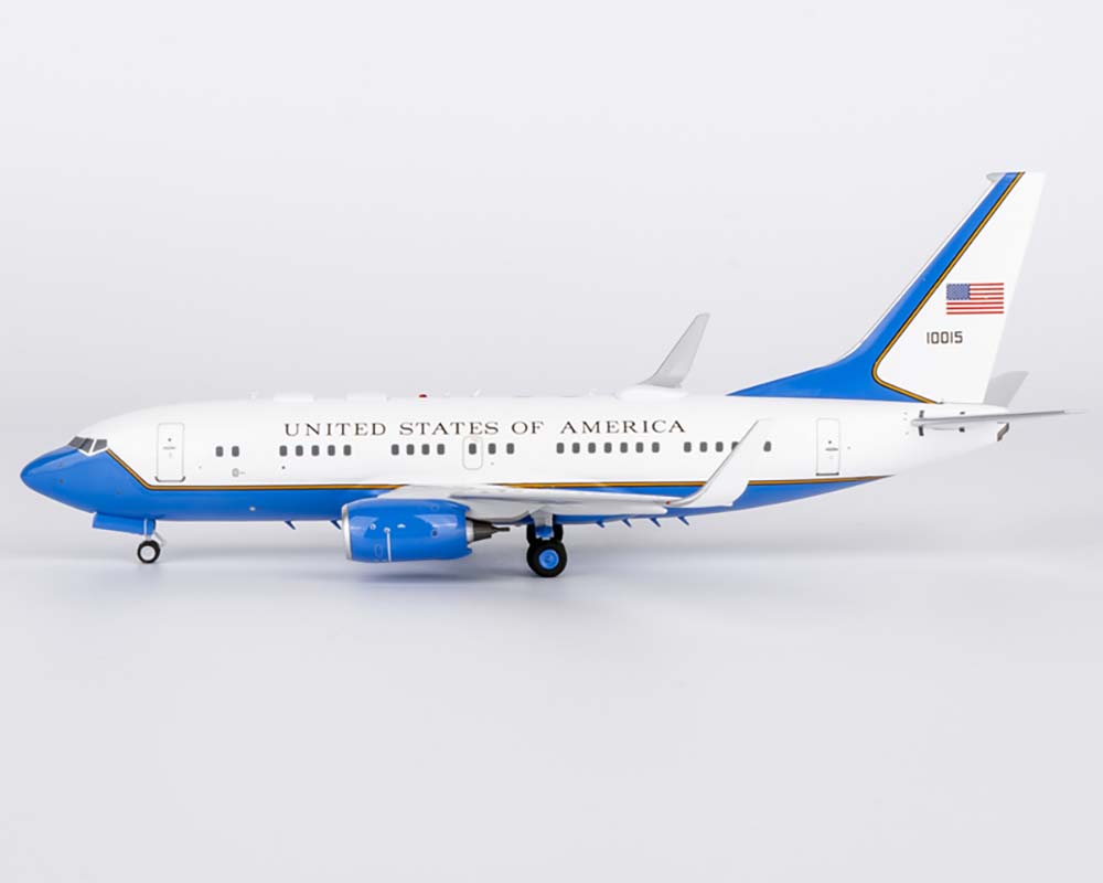 www.JetCollector.com: USAF C-40B (737-700 BBJ) 01-0015 1:200 Scale NG05016
