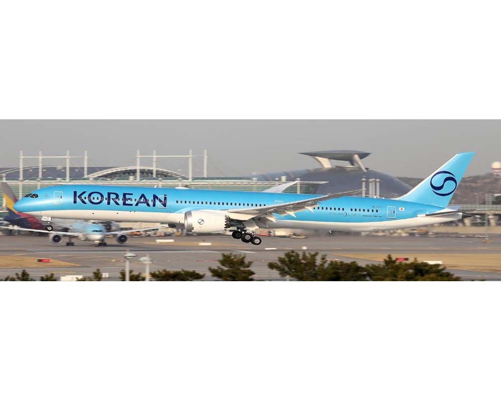 www.JetCollector.com: Korean Air B787-10 "NC", flaps, w/stand HL8515 1: ...