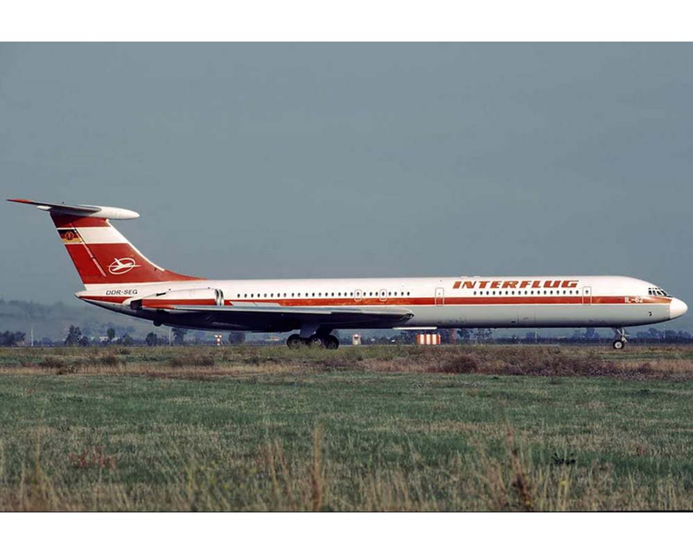 www.JetCollector.com: Interflug IL-62 DDR-SEG 1:400 Scale Phoenix PH12051