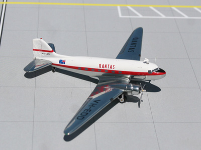 www.JetCollector.com: QANTAS DC-3 1:250 Scale