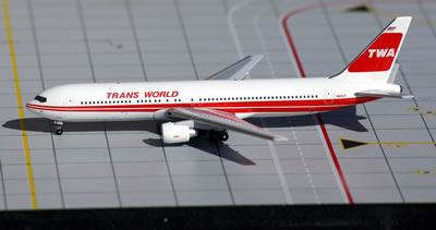 www.JetCollector.com: TWA 767-300 Twin stripes