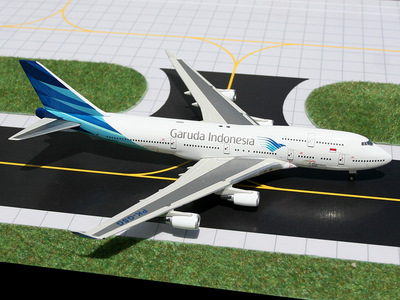 www.JetCollector.com: Garuda Indonesia New c/s 747-400