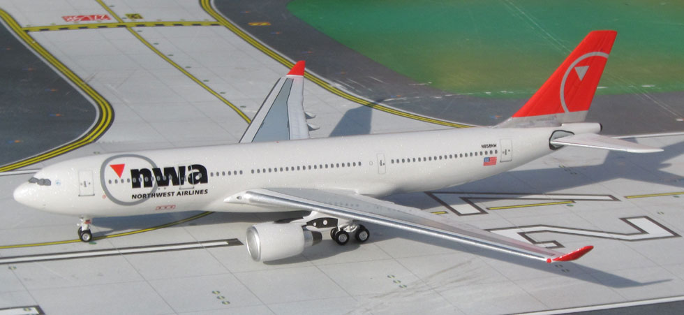 www.JetCollector.com: Northwest A330-200 N858NW 1:400 Scale ...