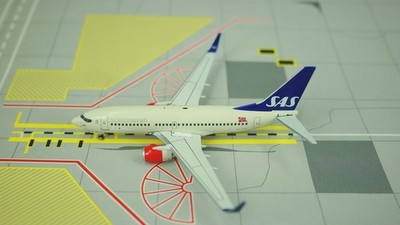 www.JetCollector.com: SAS B737-700(W) LN-RRB â Dag Vikingâ